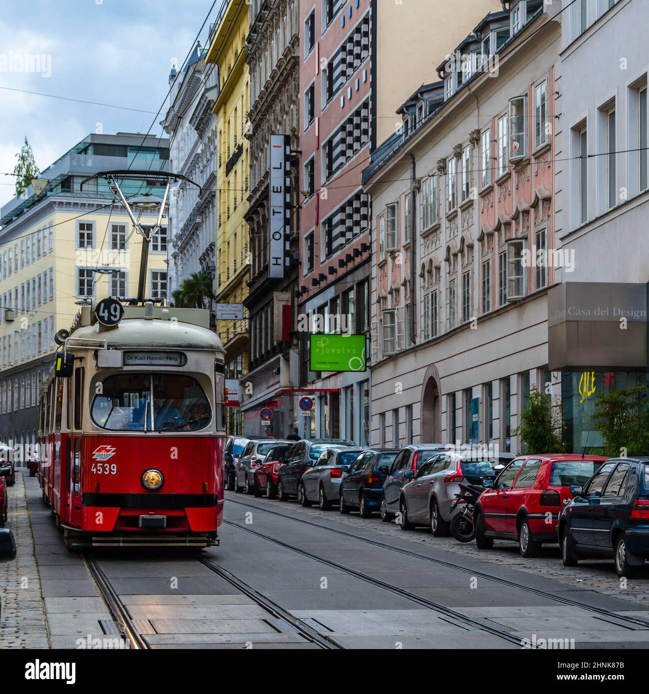 VIENNA, AUSTRIA - SEPTEMBER 1, 2013: Classical architecture and urban ...
