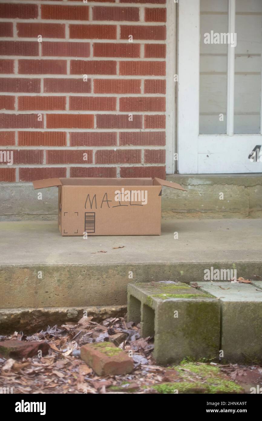 Cardboard Box for MAIL Stock Photo - Alamy