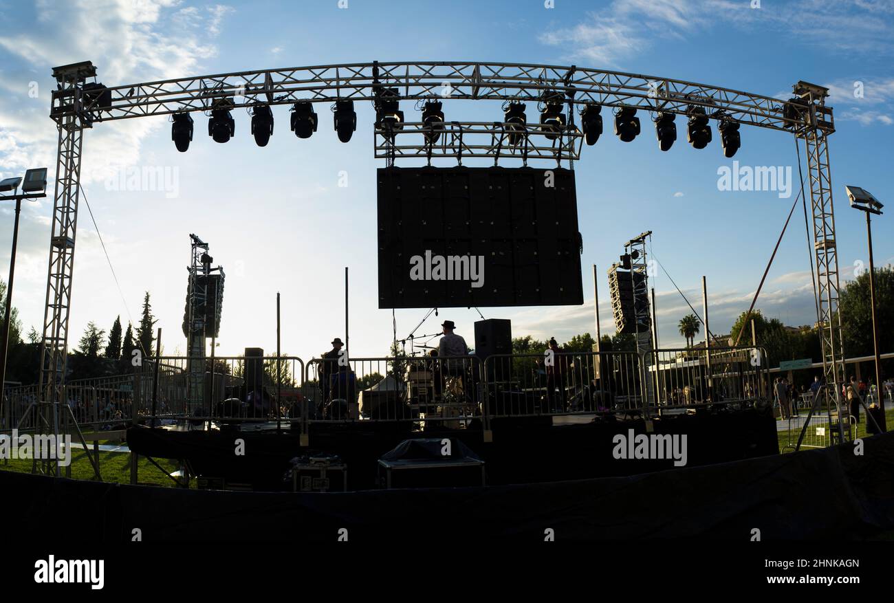 Live Rock Performance High Resolution Stock Photography and Images - Alamy