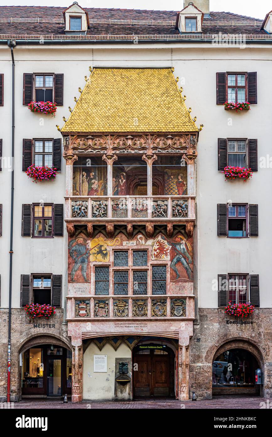 Goldenes Dachl in Innsbruck Stock Photo - Alamy