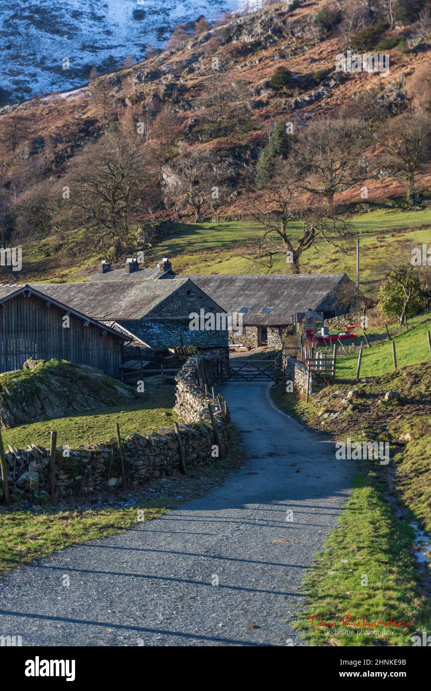 High barn farm hi-res stock photography and images - Alamy