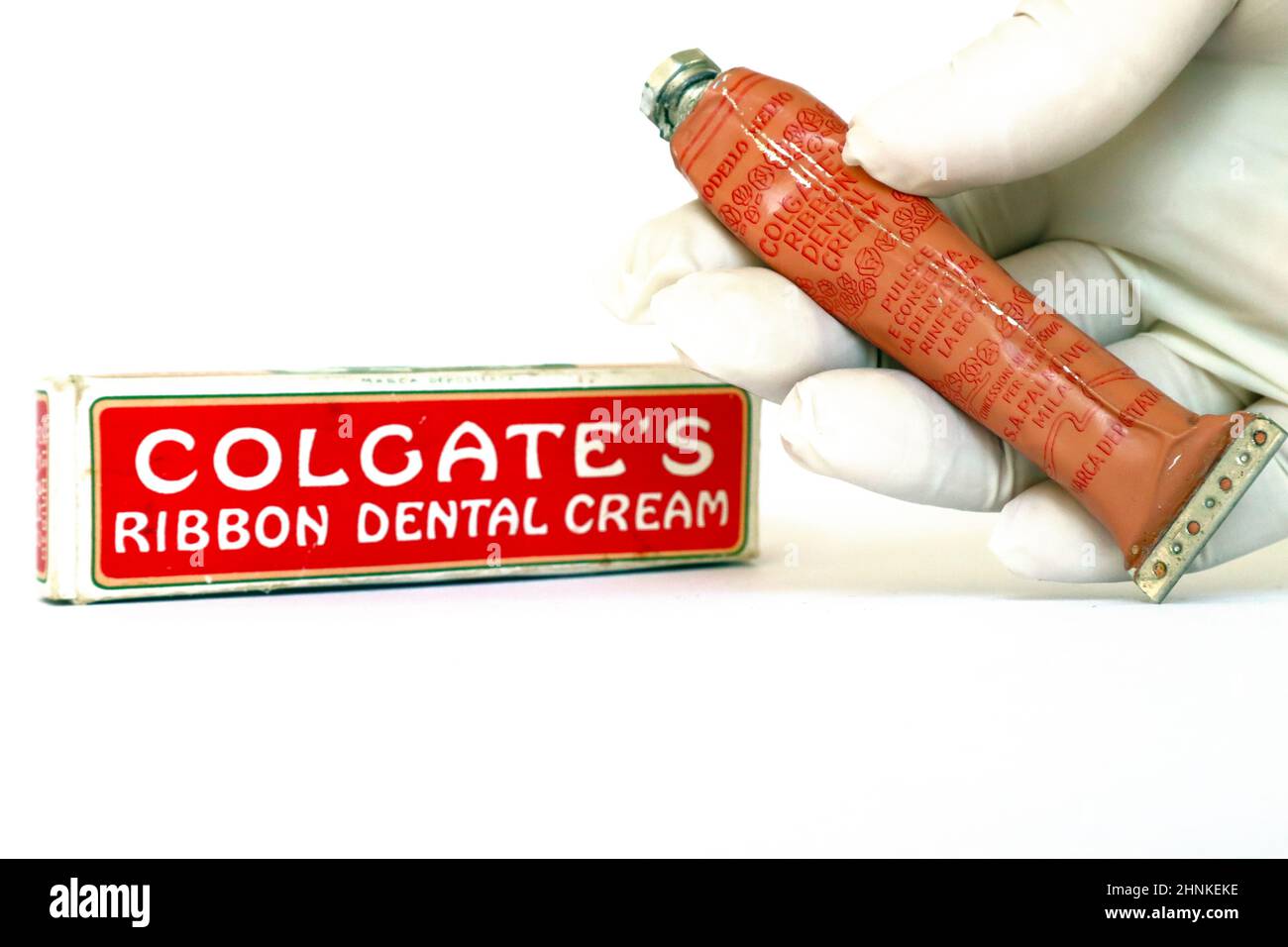 Vintage 1910s COLGATE'S Ribbon Dental Cream Toothpaste Stock Photo - Alamy