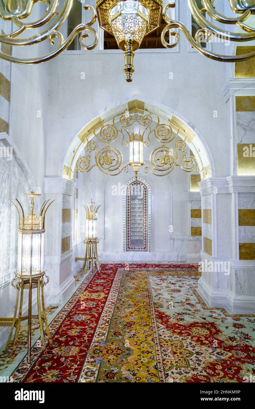 Mosque Muhammad al-Amin interior Stock Photo - Alamy