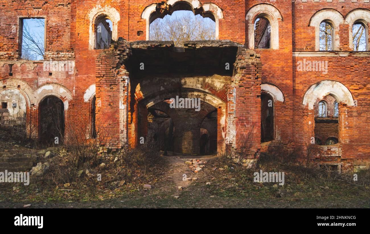 Destroyed ancient temple hi-res stock photography and images - Alamy