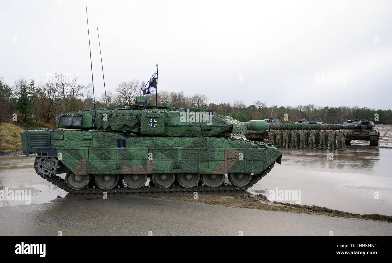 Munster, Germany. 07th Feb, 2022. A Bundeswehr Leopard 2 A7V main ...