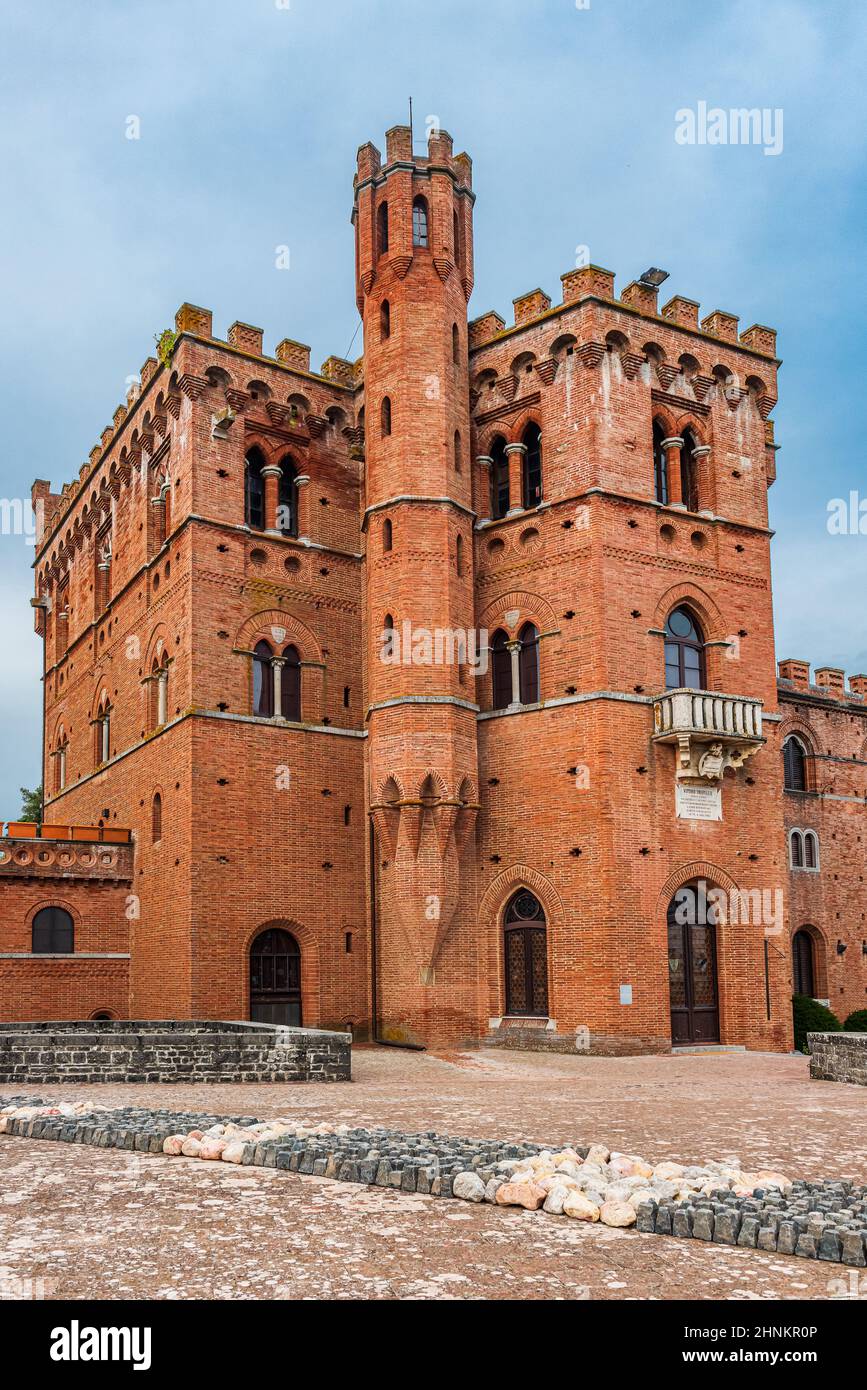 Brolio hi-res stock photography and images - Alamy