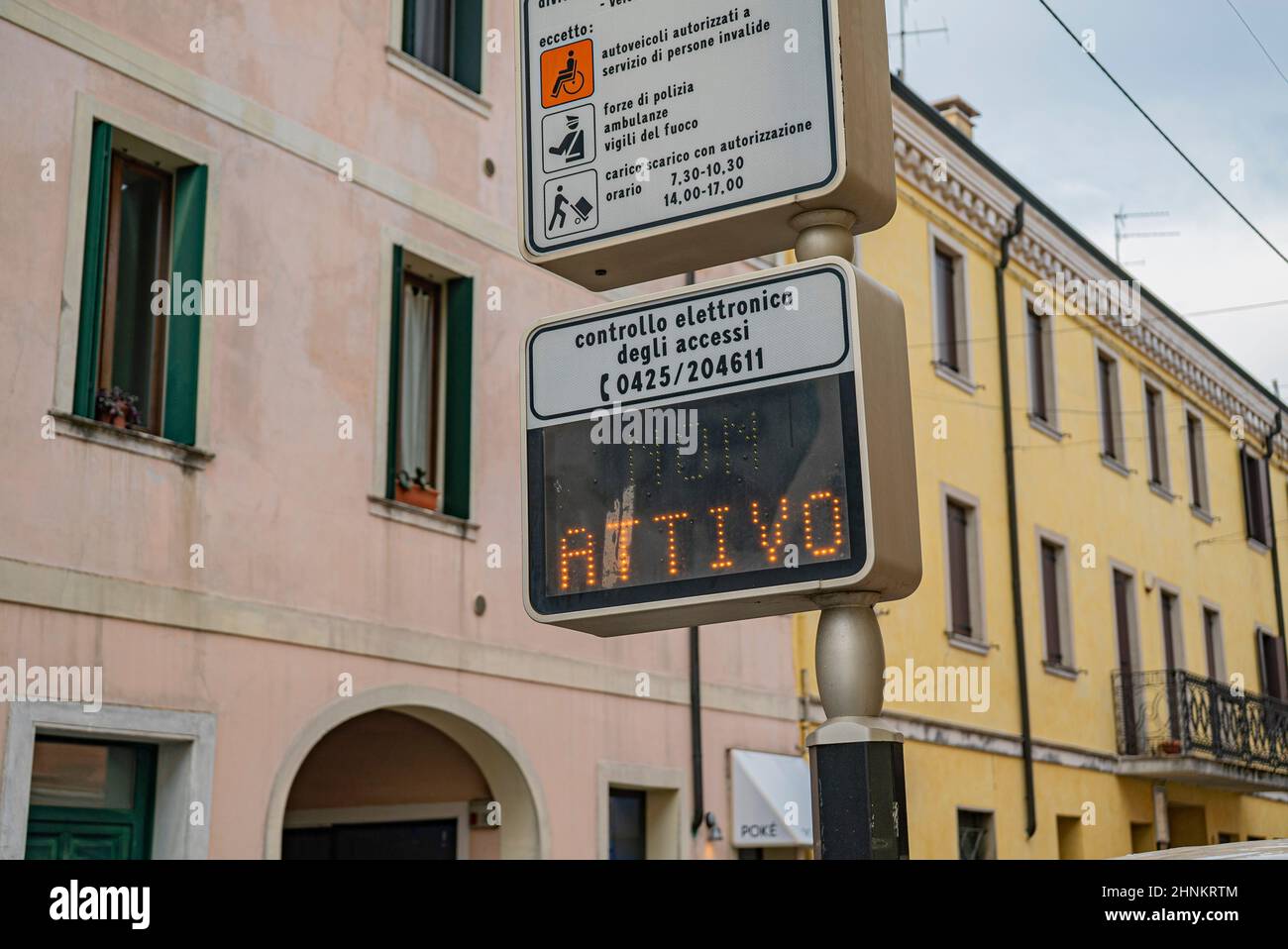 Active limited traffic zone road sign Stock Photo - Alamy