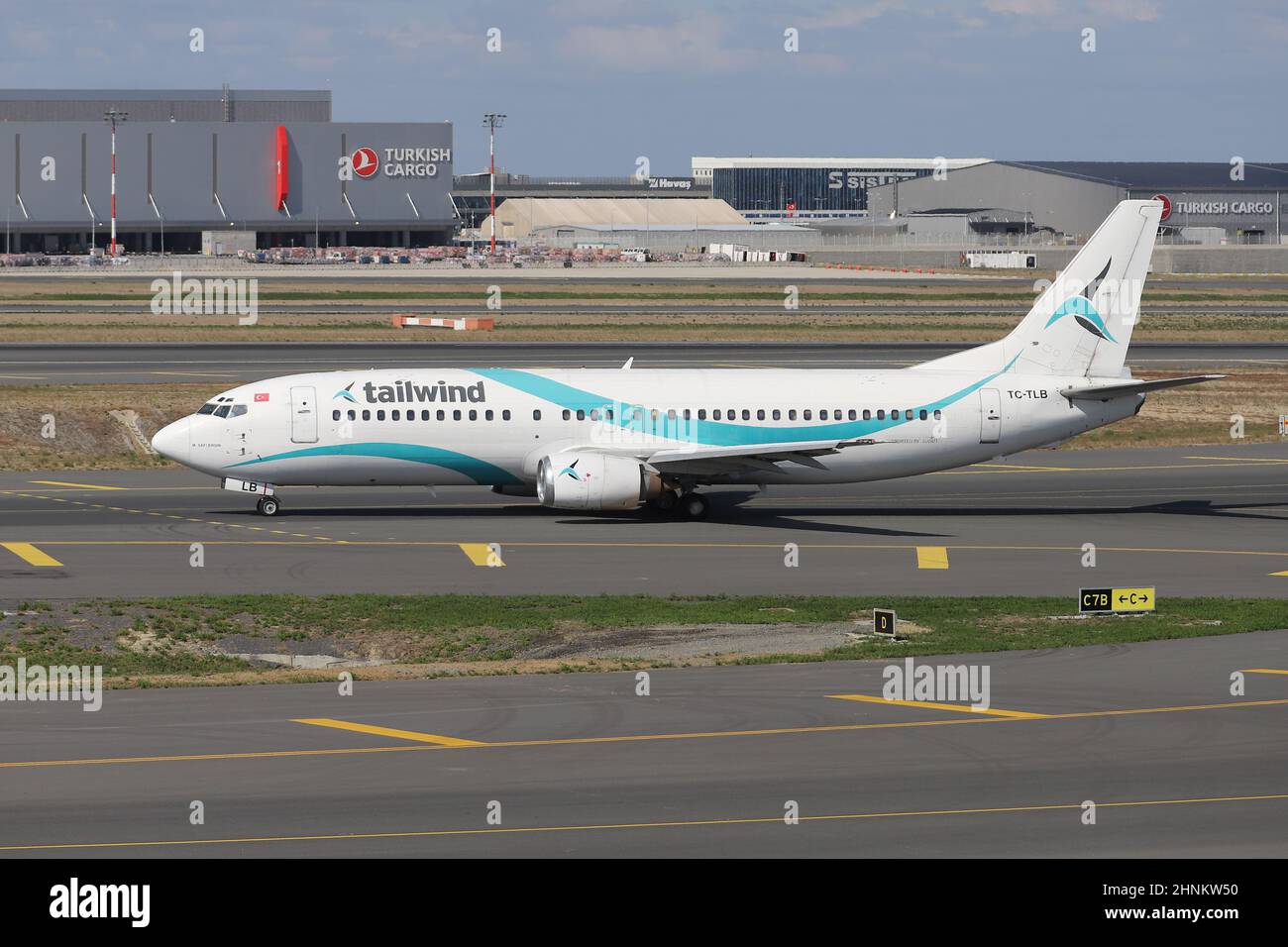 Boeing 734 hi-res stock photography and images - Alamy