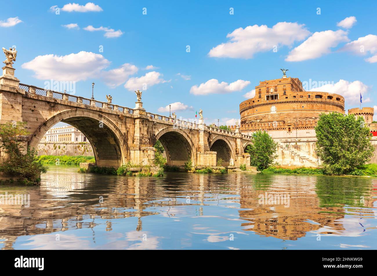 Arch bridge over the tiber hi-res stock photography and images - Alamy