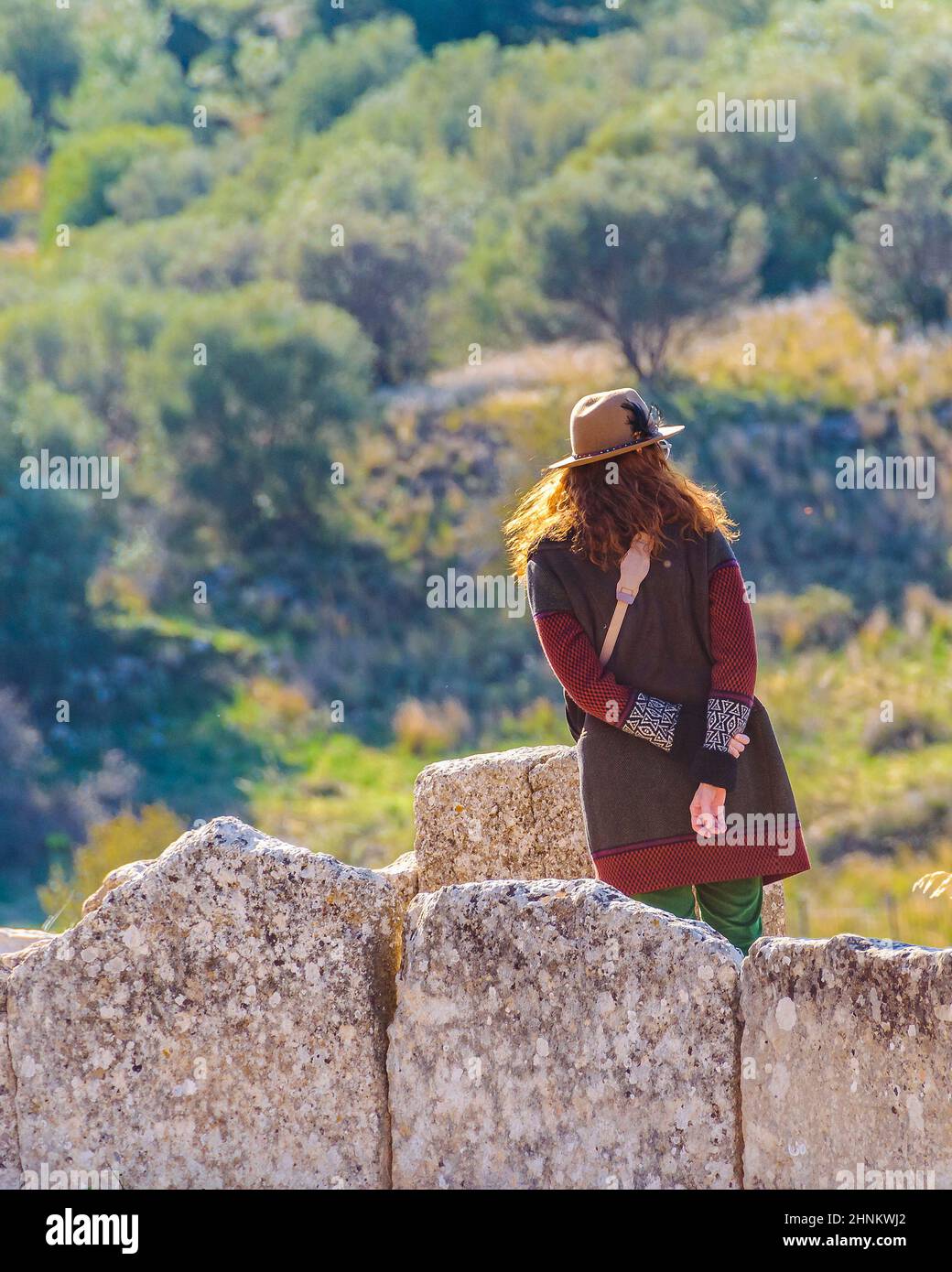Woman back view hi-res stock photography and images - Alamy