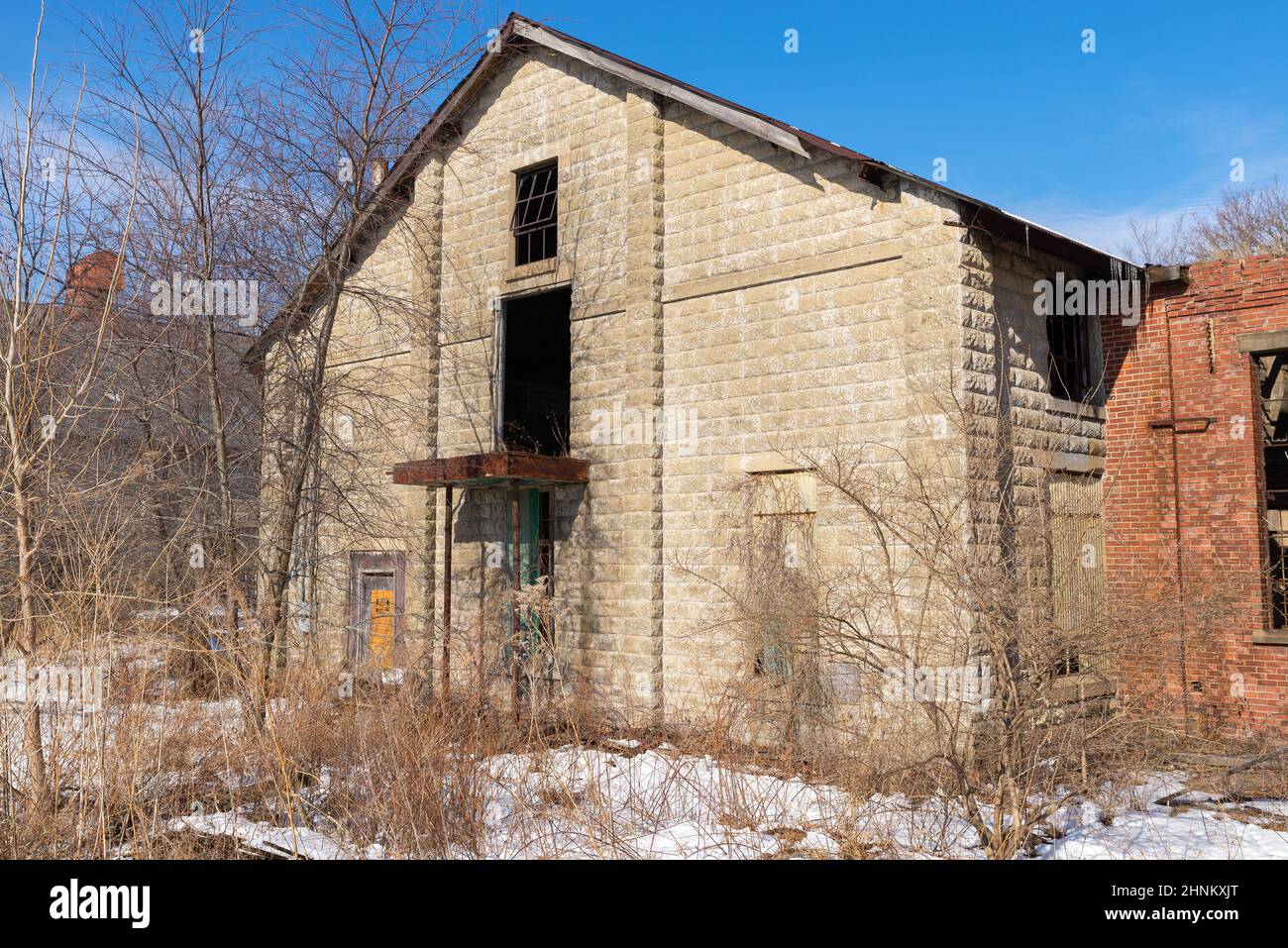 Midwest factory abandoned hi-res stock photography and images - Alamy