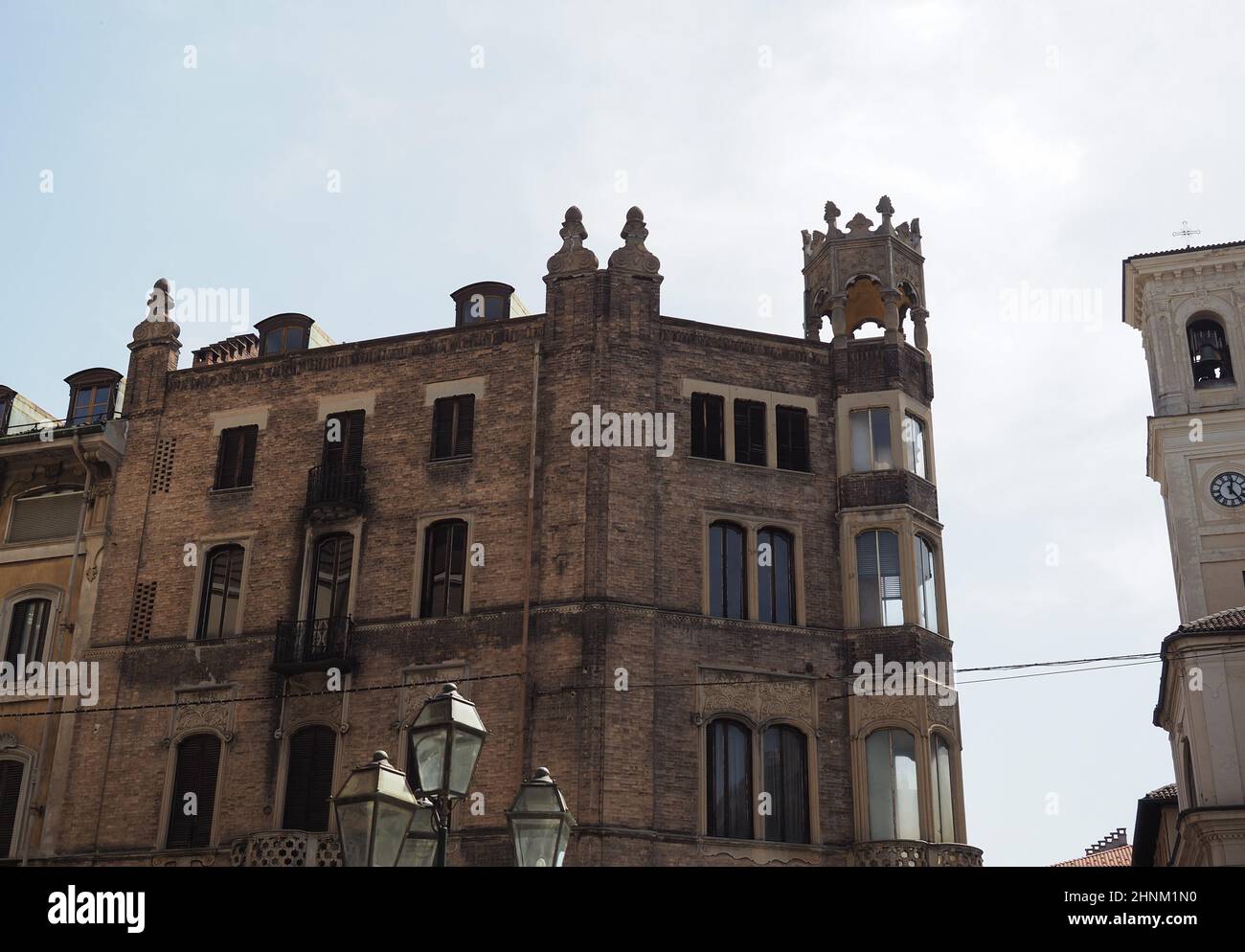 Gothic building hi-res stock photography and images - Alamy