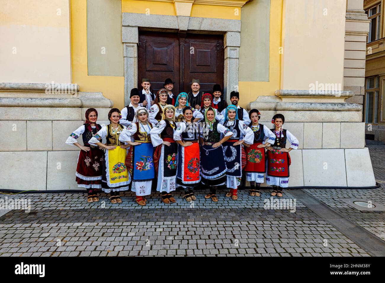 Romanian folklore group hi-res stock photography and images - Alamy