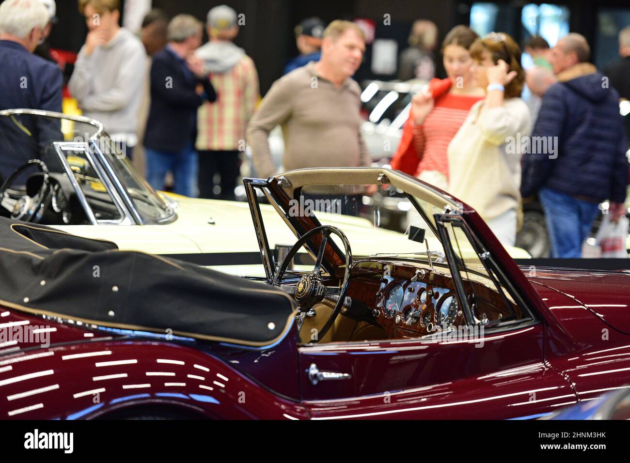 Oldtimer bei einer Ausstellung in Salzburg (Österreich) - Vintage cars ...