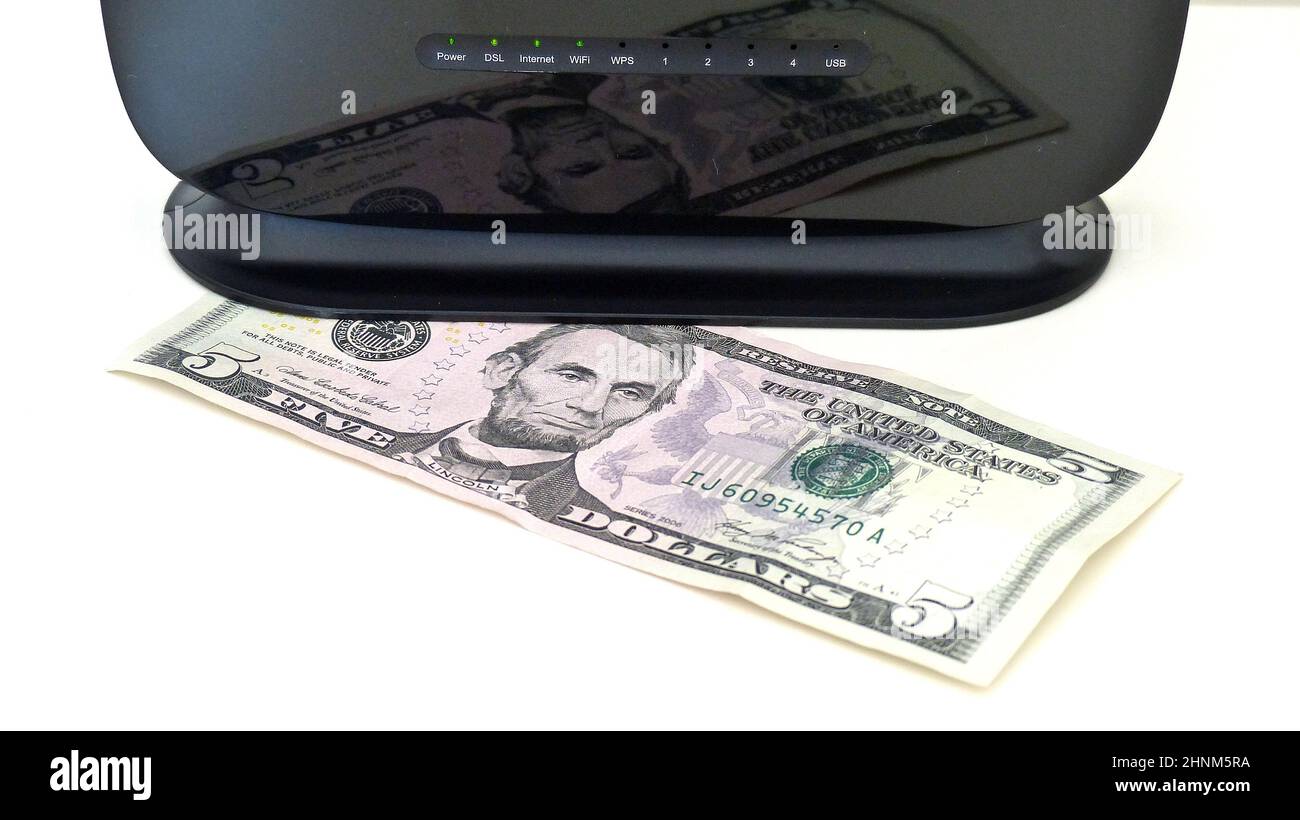 Monthly usage fee hi-res stock photography and images - Alamy