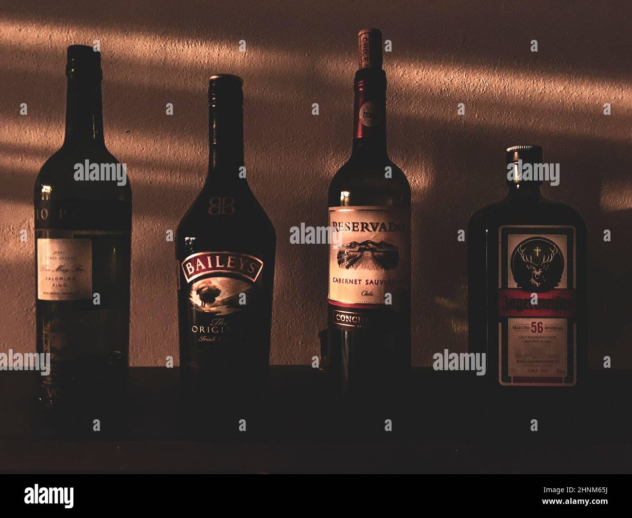 Hard drinks hi-res stock photography and images - Alamy