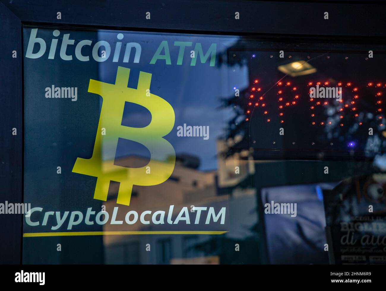 Cryptocurrency atm hi-res stock photography and images - Alamy