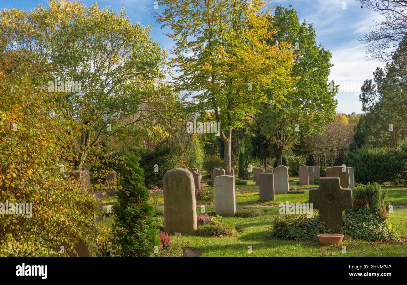 Sunny cemetery hi-res stock photography and images - Alamy