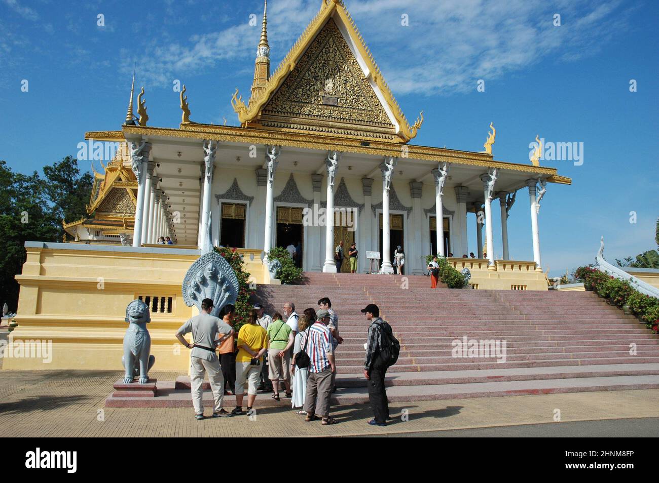 Preah Thineang Dheva Vinnichay throne hall, Royal Palace, Phnom Penh ...