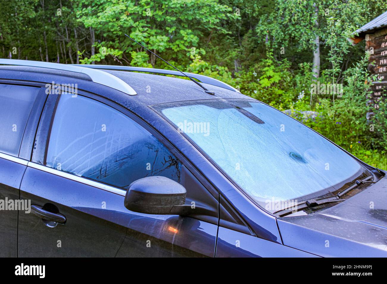Frosted car window hi-res stock photography and images - Alamy