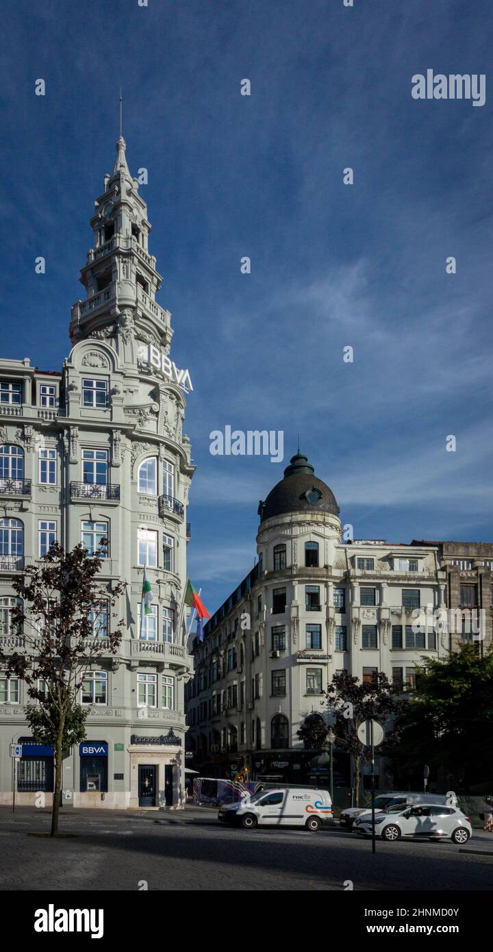 Buildings in porto hi-res stock photography and images - Alamy