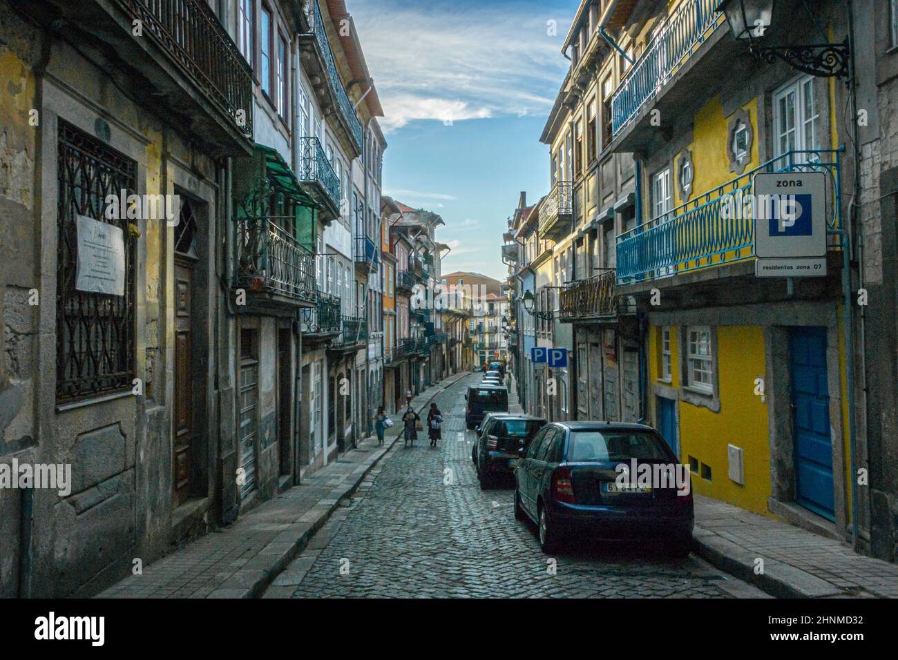 Buildings in porto hi-res stock photography and images - Alamy