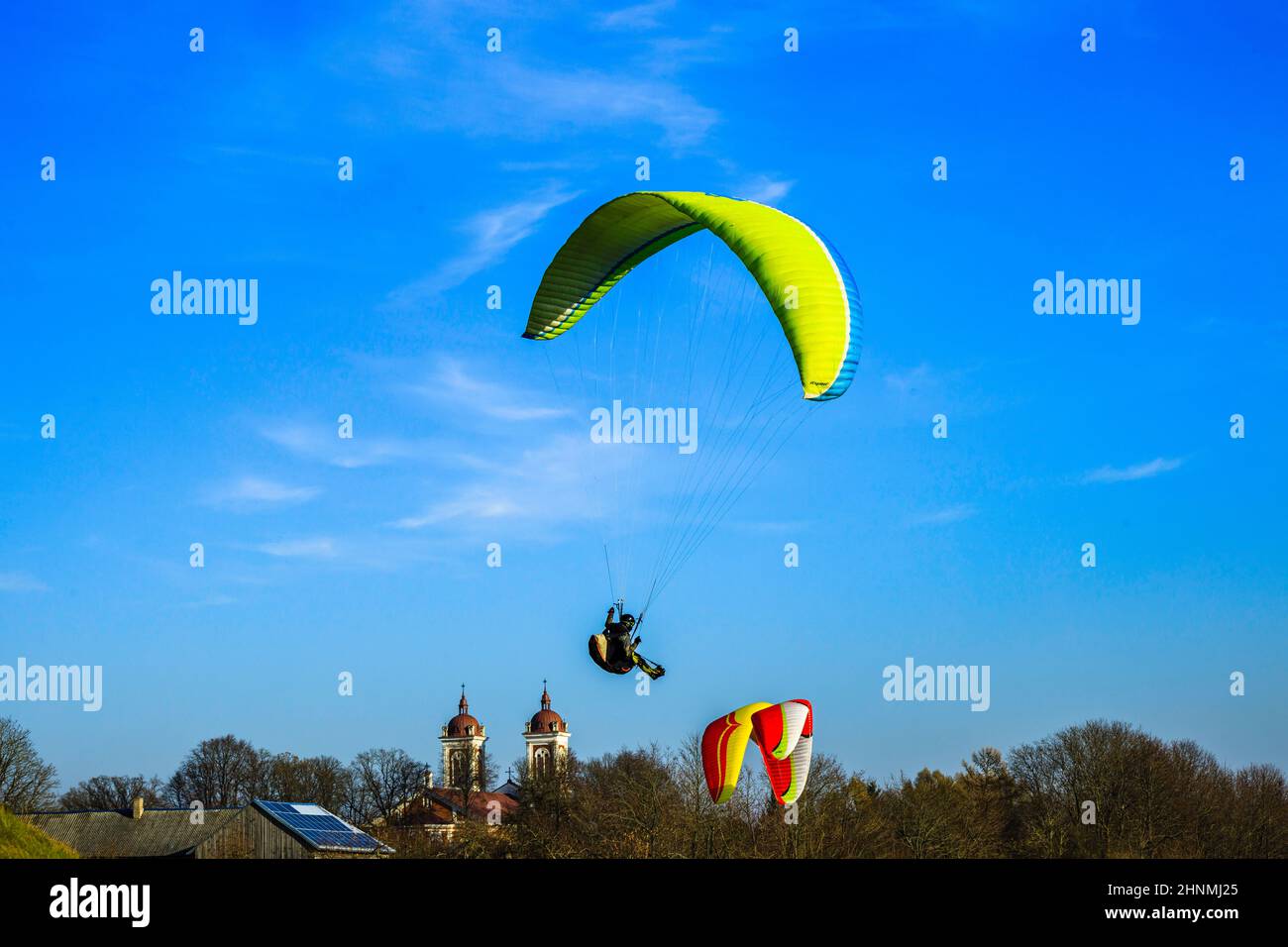 High flying activity hi-res stock photography and images - Alamy