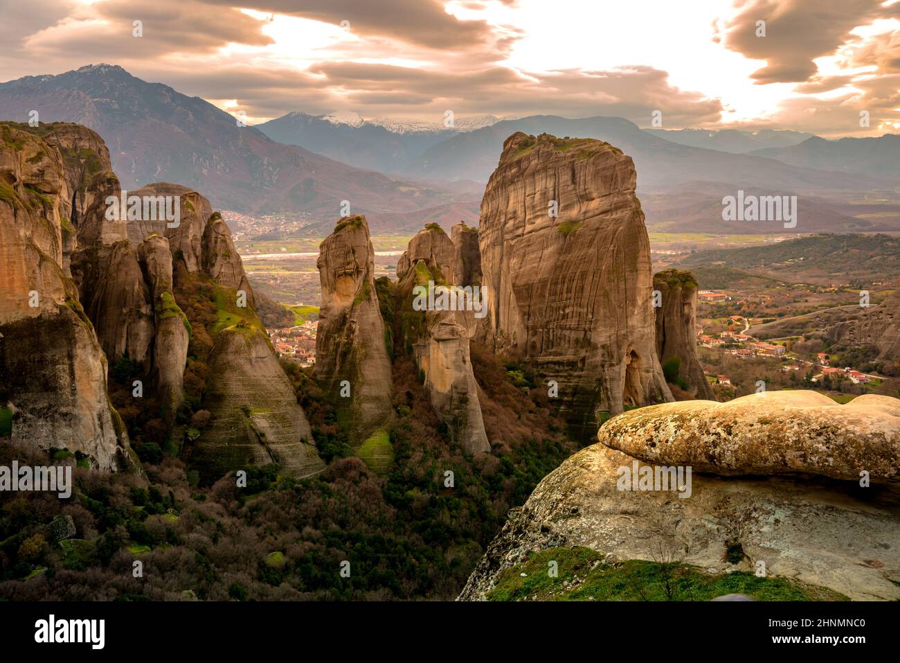 Rock formations meteora greece hi-res stock photography and images - Alamy