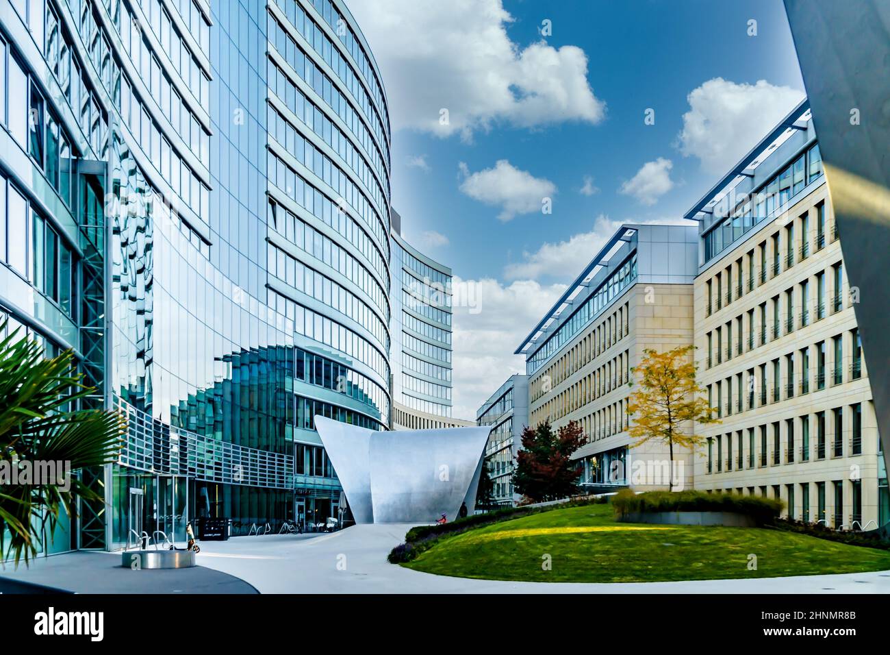 Wave office building hi-res stock photography and images - Alamy