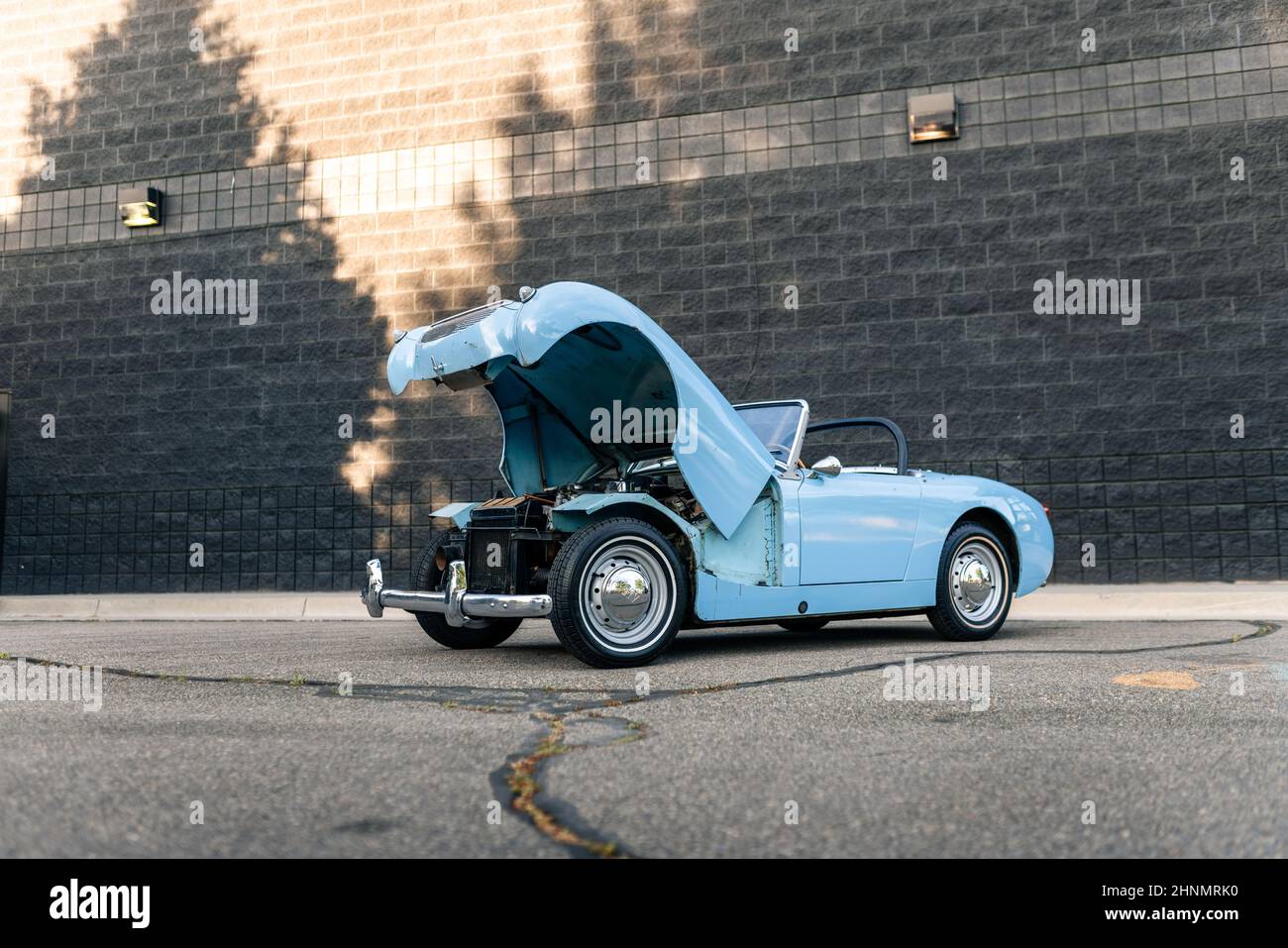 Classic Blue British Sports Car Stock Photo - Alamy