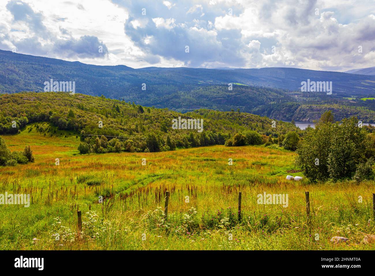 Mountain landscape panorama and lake Vangsmjøse in Vang i Valdres ...