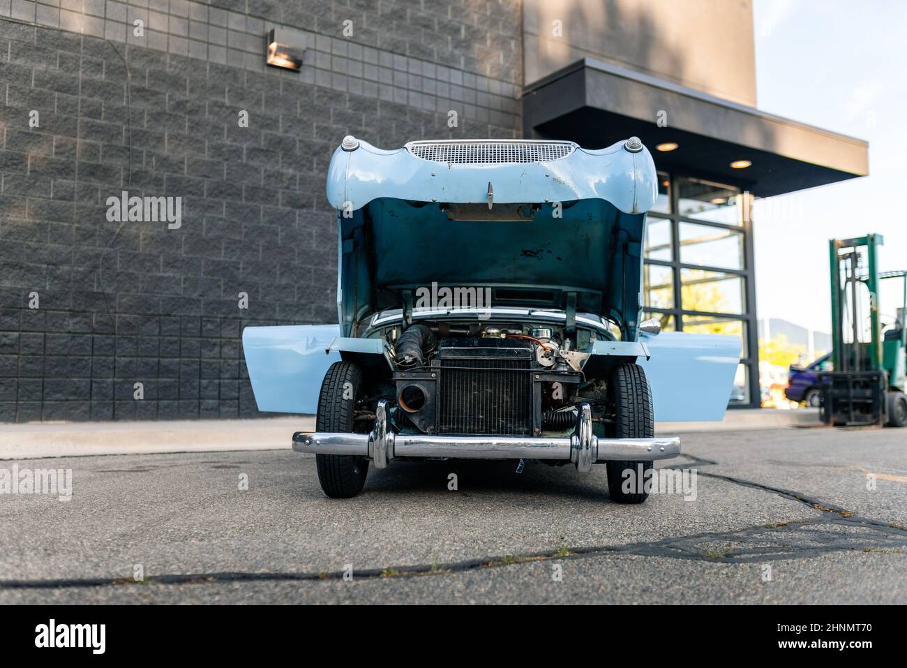 Classic Blue British Sports Car Stock Photo - Alamy
