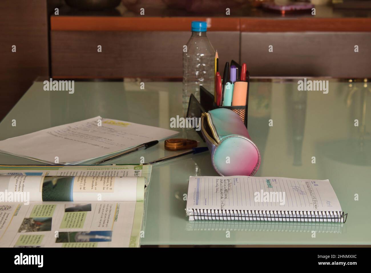 Study table books hi-res stock photography and images - Alamy