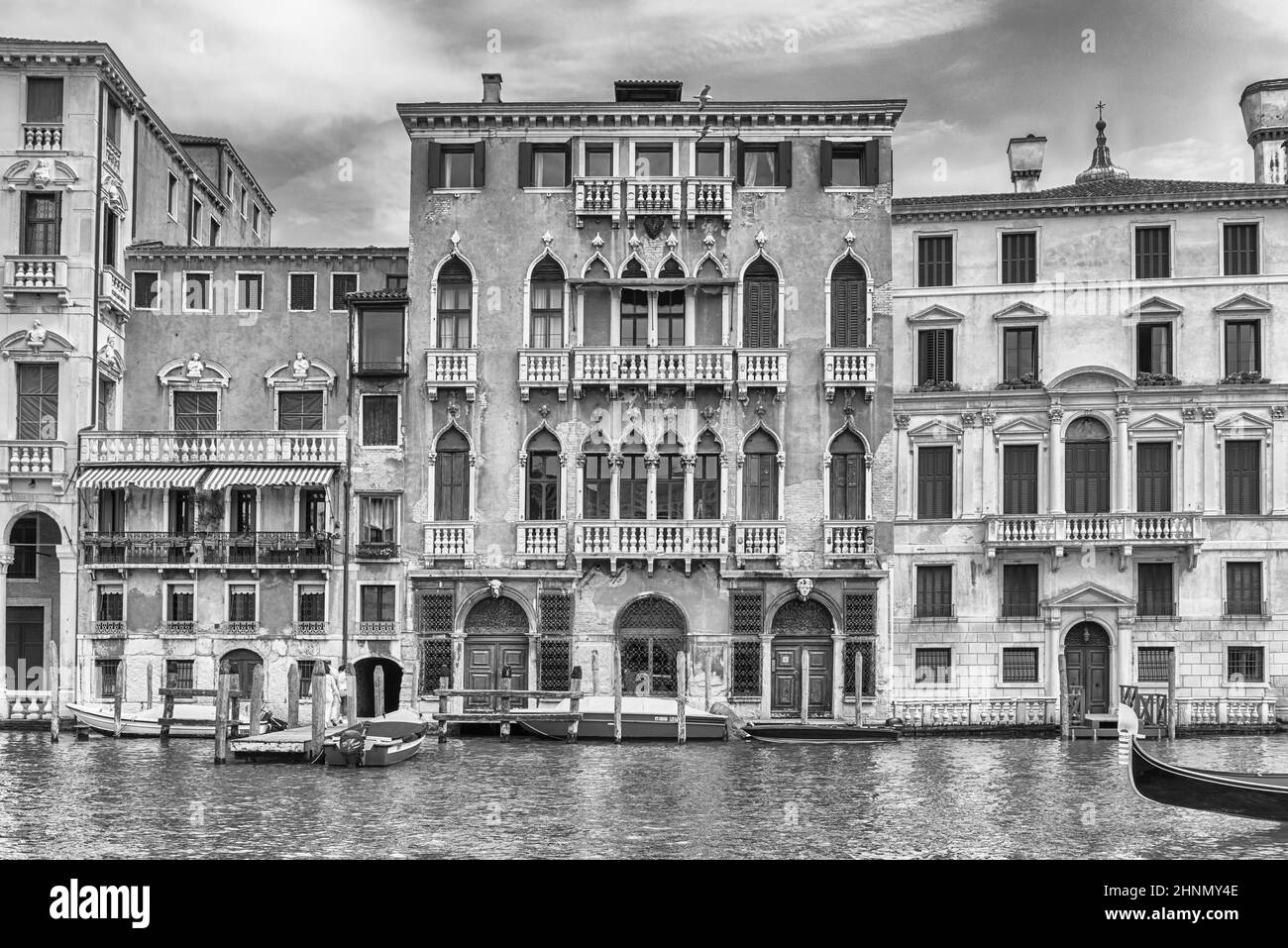 Bridge canal scenic architecture hi-res stock photography and images ...