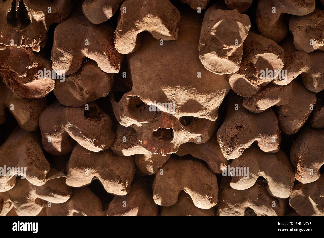 Crypt wall made of human skulls and bones Stock Photo - Alamy