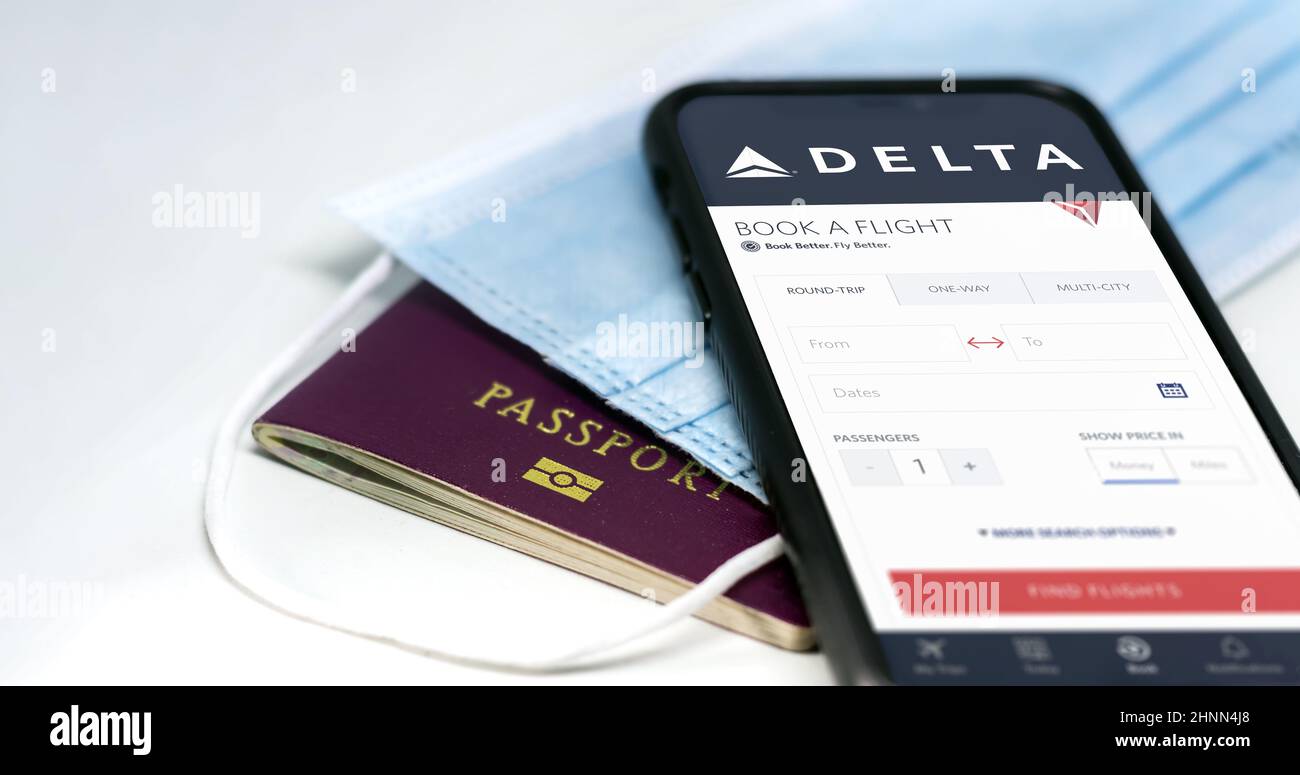 Delta airlines logo hi-res stock photography and images - Alamy