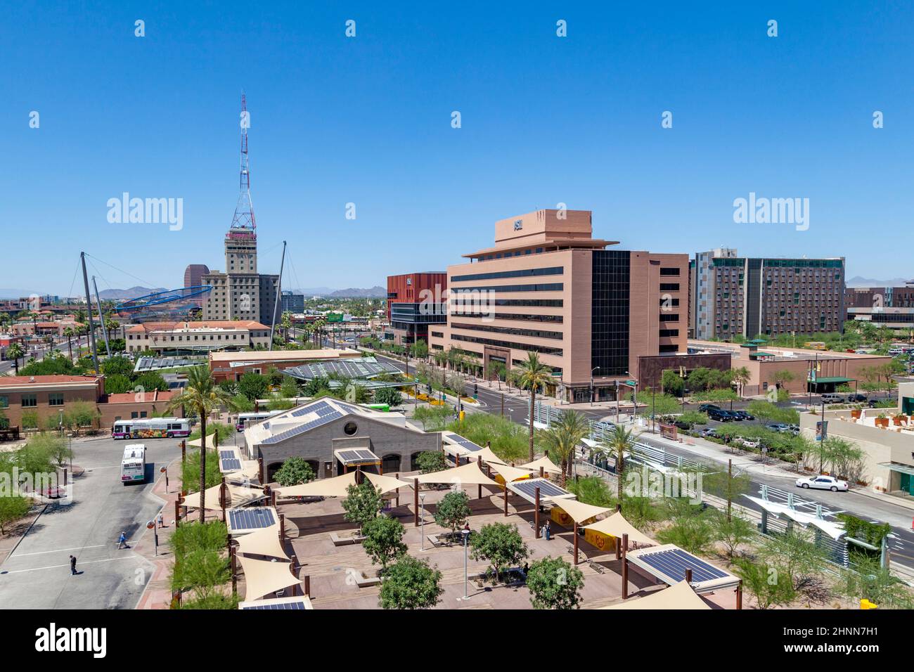 new modern skyscraper in downtown Phoenix Stock Photo - Alamy