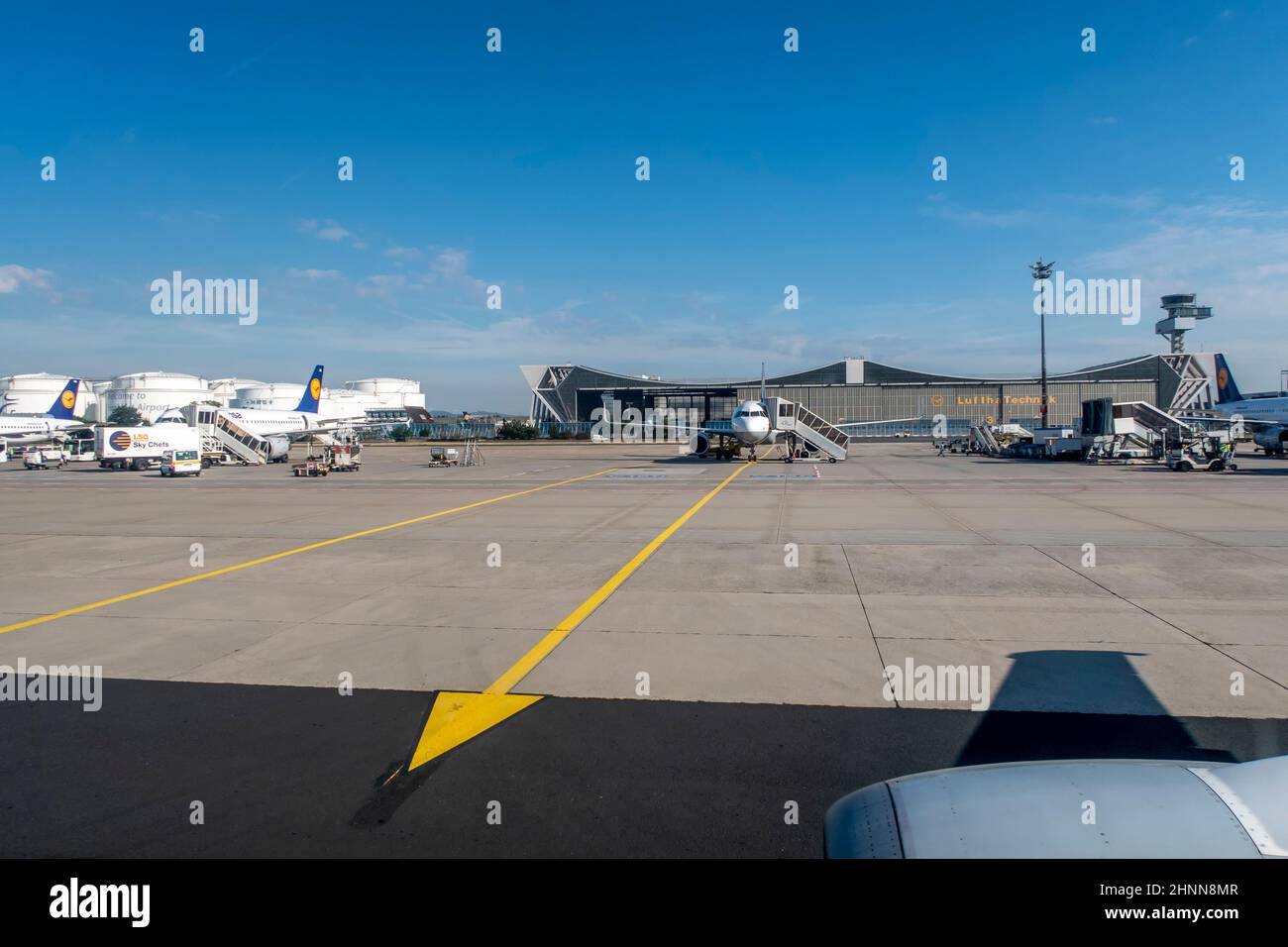 Aircraft parking apron hi-res stock photography and images - Alamy
