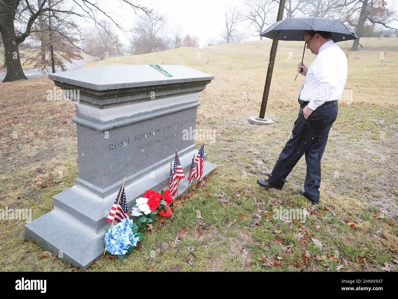 St. Louis, United States. 17th Feb, 2022. Wayne Weir of Tulsa, Oklahoma ...