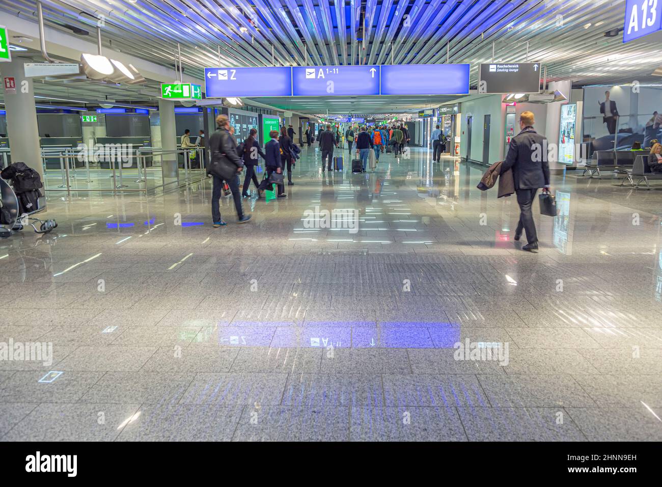 Airport entrance gate hi-res stock photography and images - Alamy