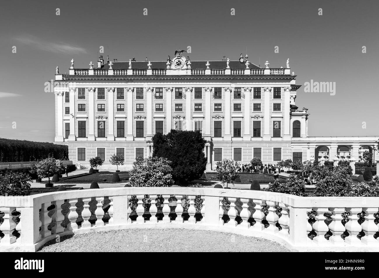 Royal palace in Vienna during sunny spring day prince garden view Stock ...