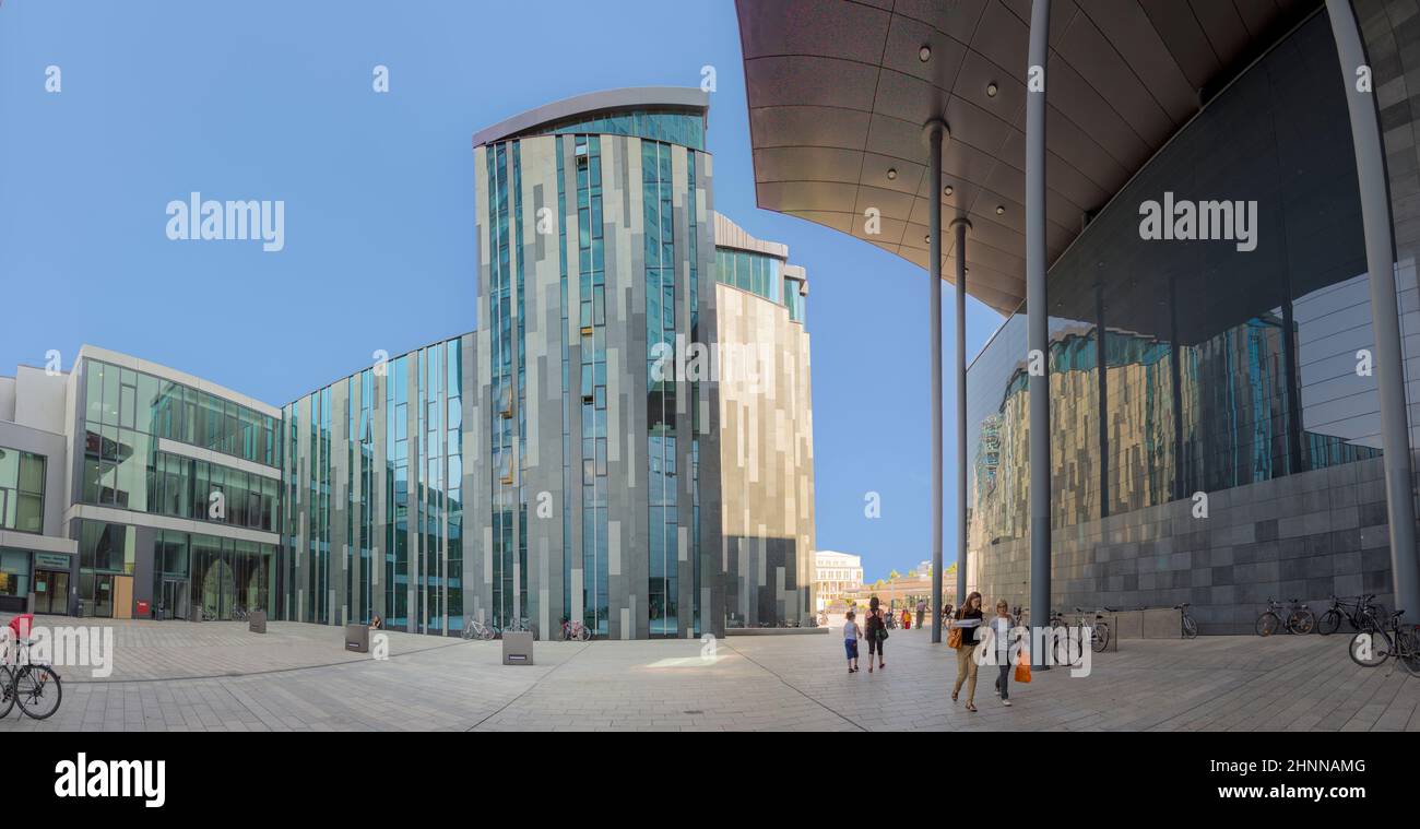 Modern university hi-res stock photography and images - Alamy