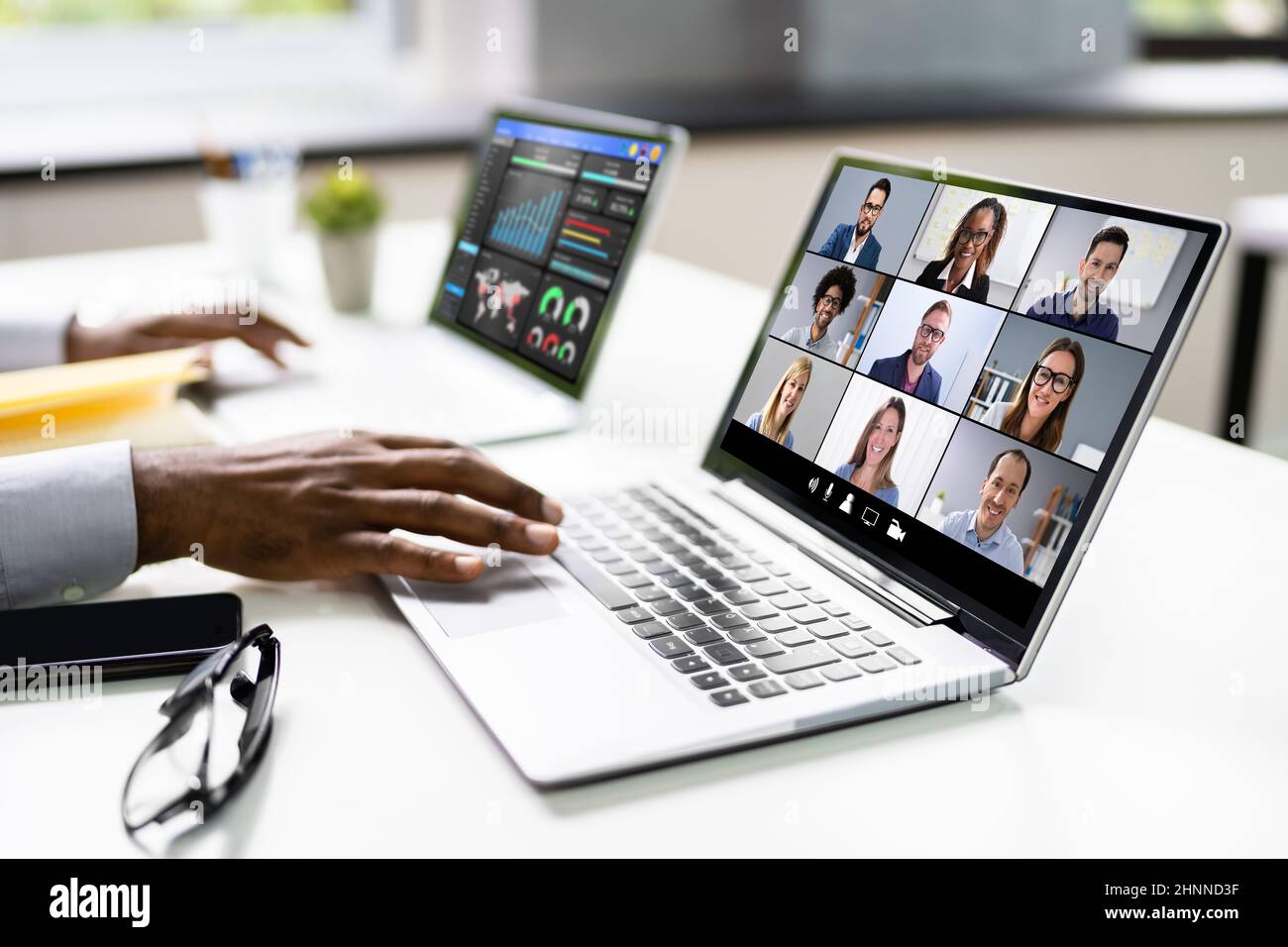 Financial KPI Dashboard Video Webinar On Computer Stock Photo - Alamy