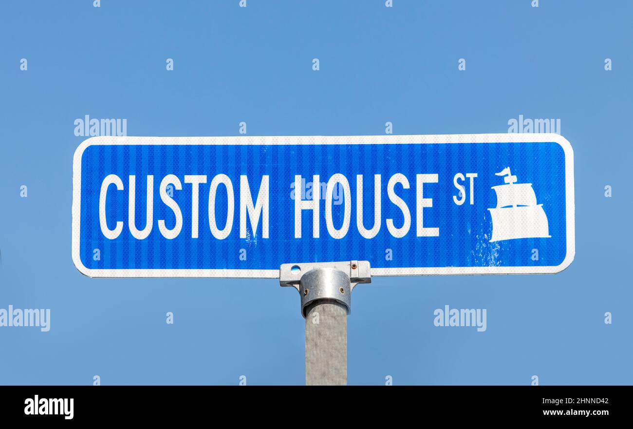 Custom signage hi-res stock photography and images - Alamy
