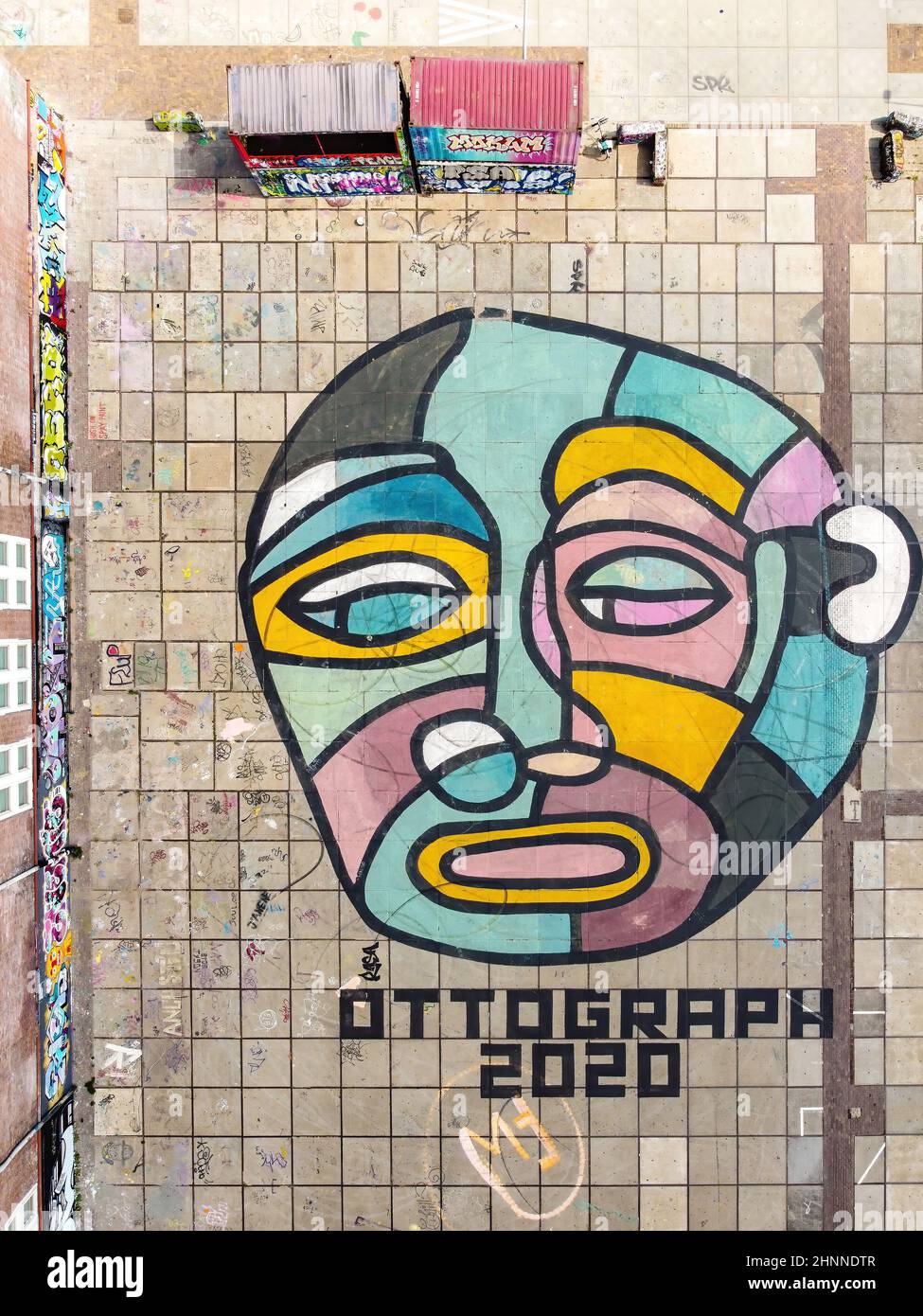 Ottograph pavement graffiti, Amsterdam Stock Photo - Alamy