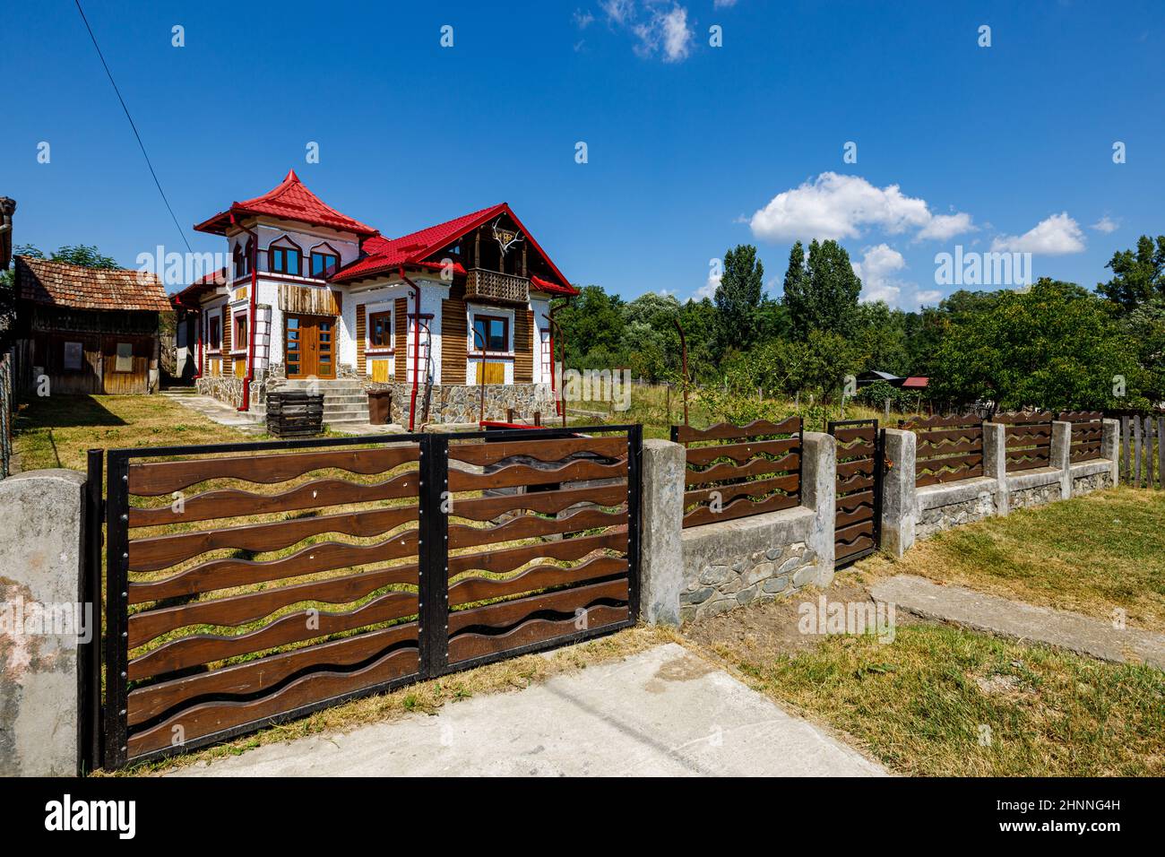 Romania houses hi-res stock photography and images - Alamy