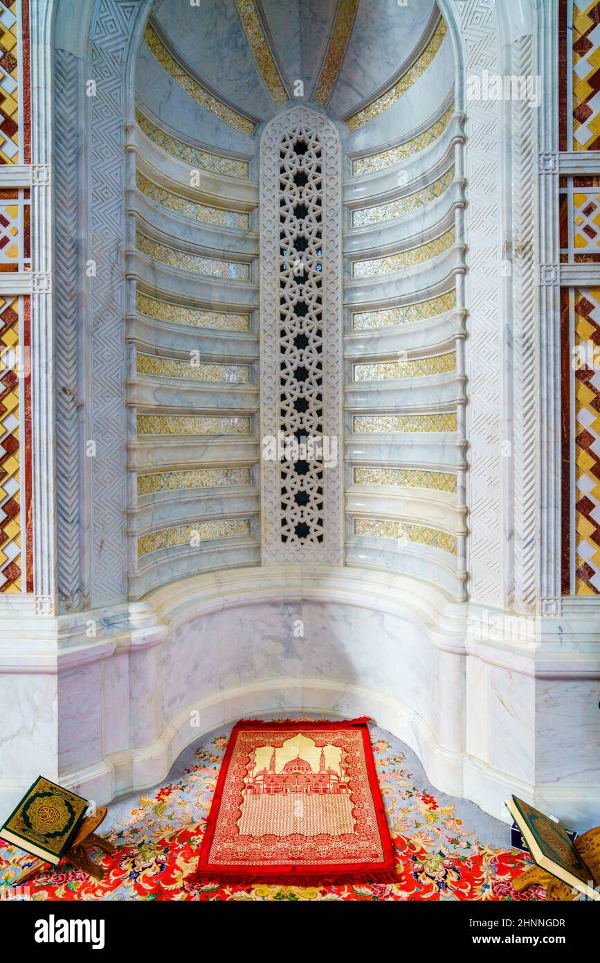 Mihrab arch hi-res stock photography and images - Alamy