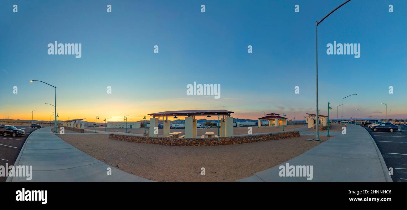 Empty parking hi-res stock photography and images - Alamy