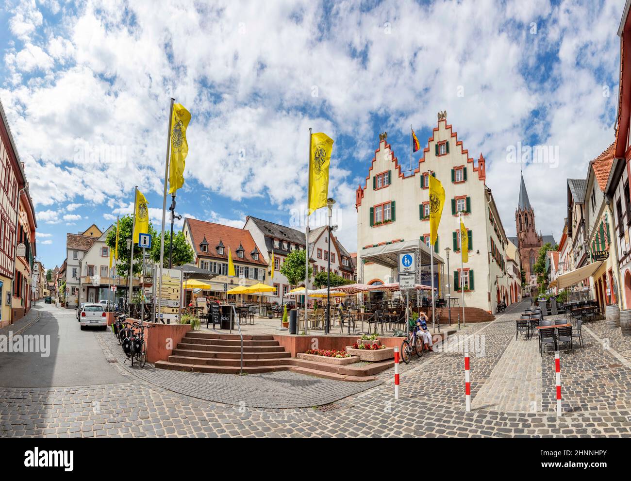 Touristy place hi-res stock photography and images - Alamy