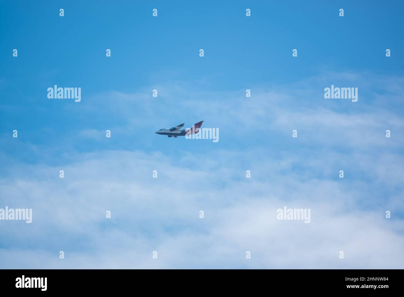 Qinetiq British Aerospace Avro 146-RJ70 G-ETPK pilot trainer jet flying ...